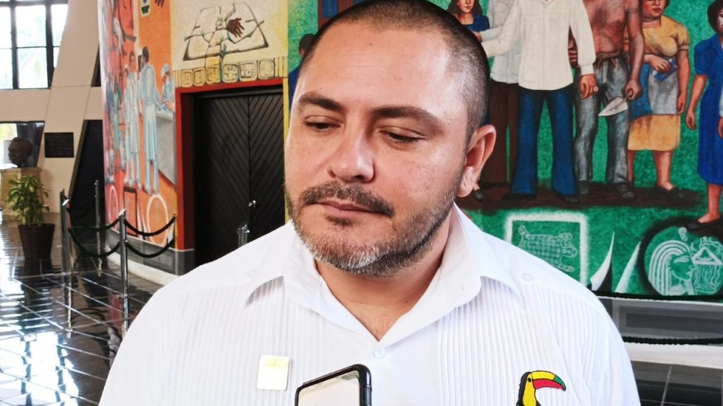 Issac Janix presume la compra de su Porsche - Quintana Roo Hoy