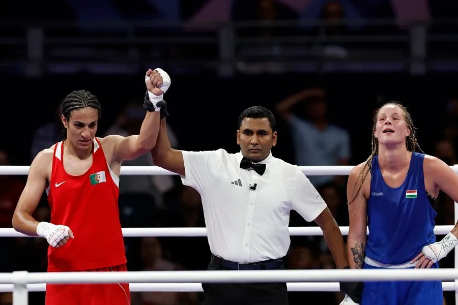 La boxeadora argelina Imane Khelif asegura una medalla olímpica tras ...